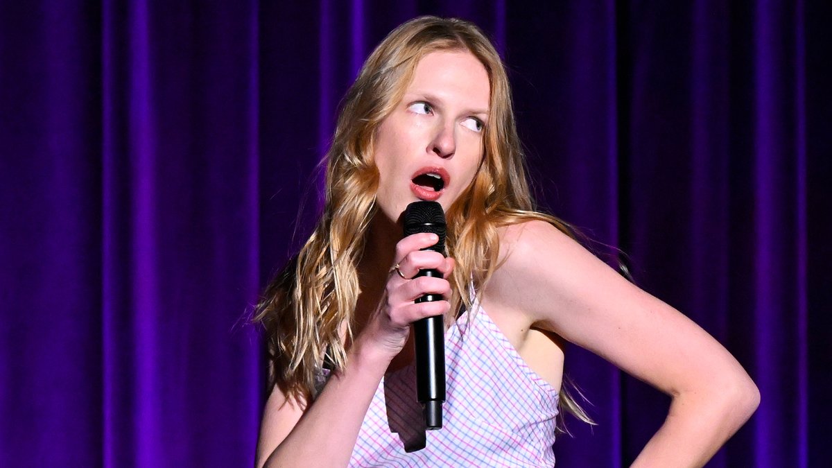 Audrey Hobert performs “Sue Me” on ‘The Tonight Show starring Jimmy ...