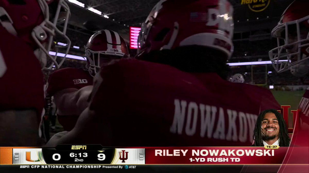 RILEY NOWAKOWSKI GETS THE FIRST TD OF THE NATIONAL CHAMPIONSHIP 🔥 ...